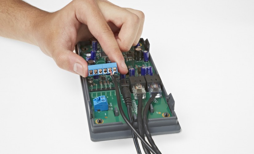 Biamp Qt® 100 - generátor šumu do 1115 m² | Proeling s.r.o.